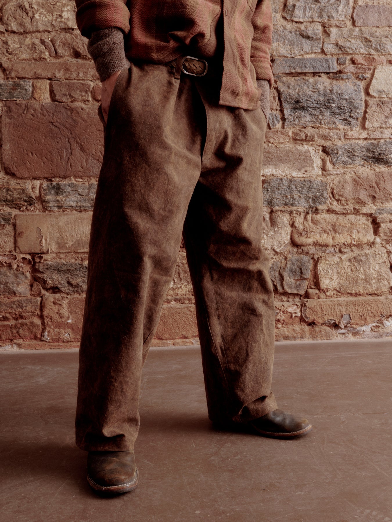 RAKA PANT iron brown crackle stonewash canvas – INDI+ASH